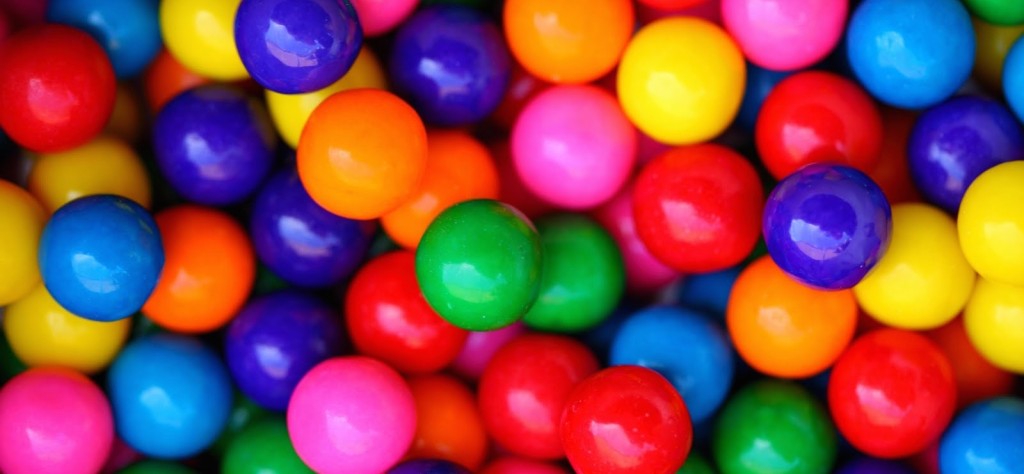 Natural vs. Artificial Food Colorants